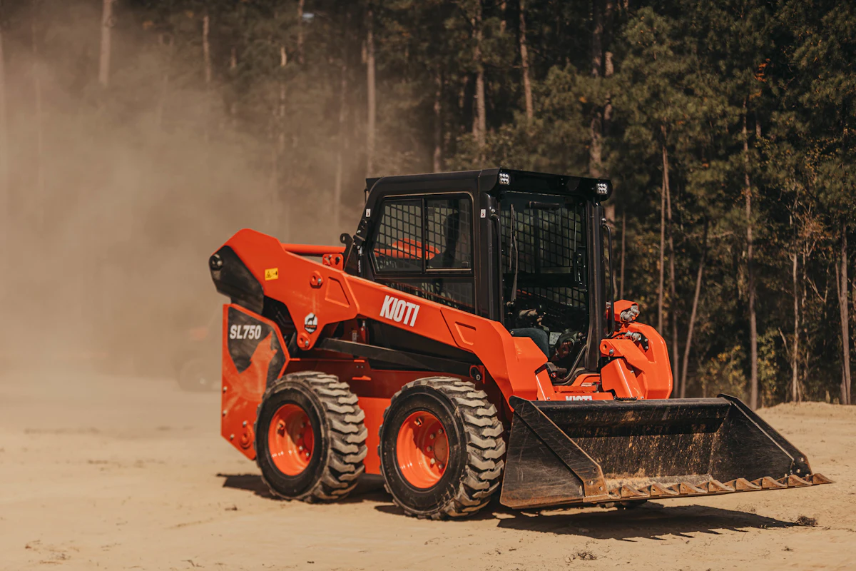 Skid Steers Stay Relevant – New Models Continue to Hit the Market ...