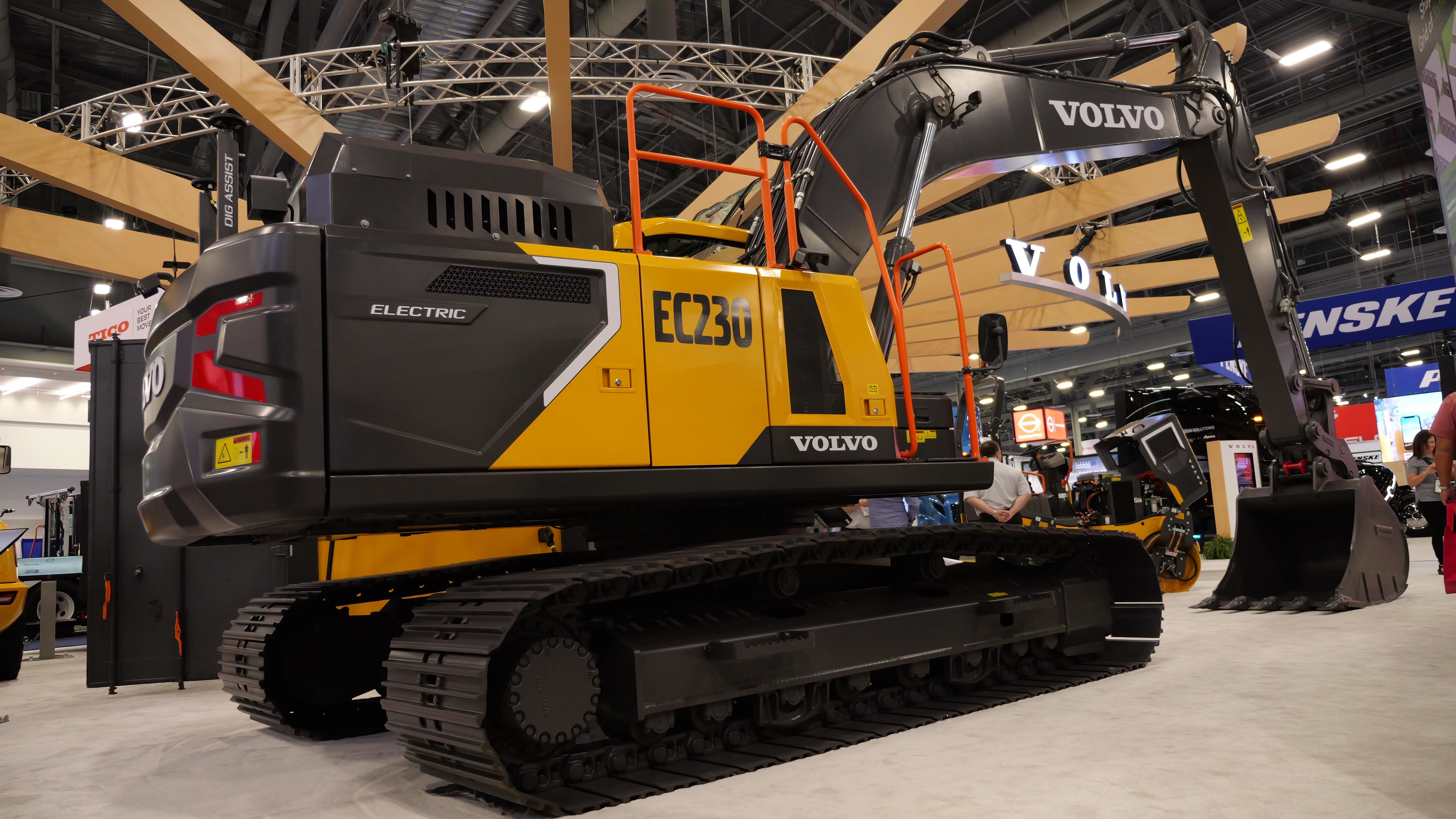 Volvo's new EC230 is largest electric excavator on U.S. market ...