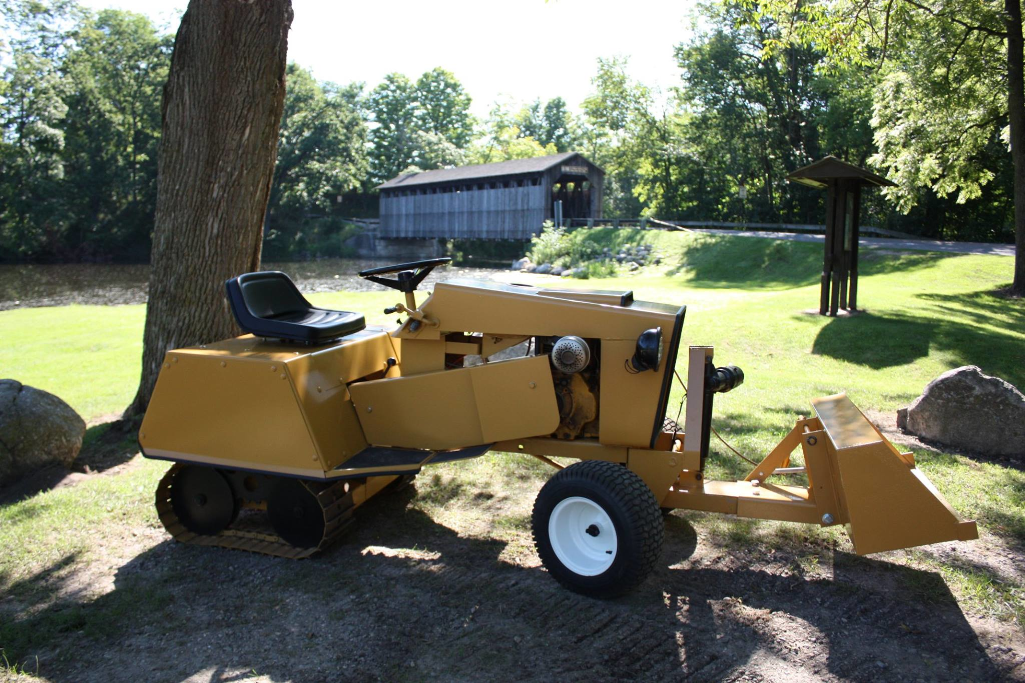 Struck Mini Dozer collector focuses on small machines | Equipment World
