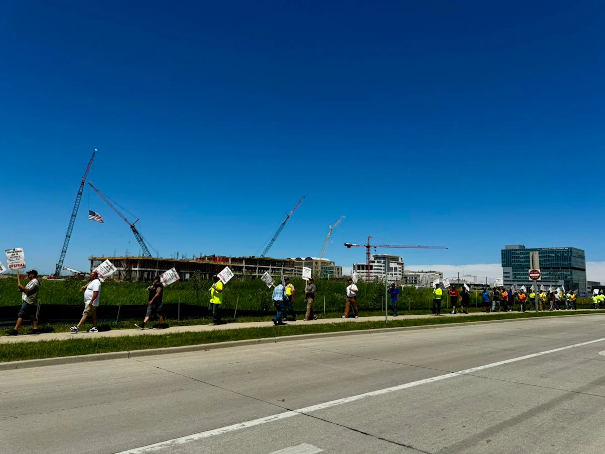 Heavy equipment operators strike Wisconsin construction sites ...