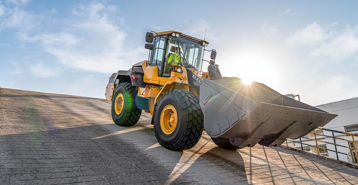 Volvo bringing largest electric wheel loader, the L120, to market ...
