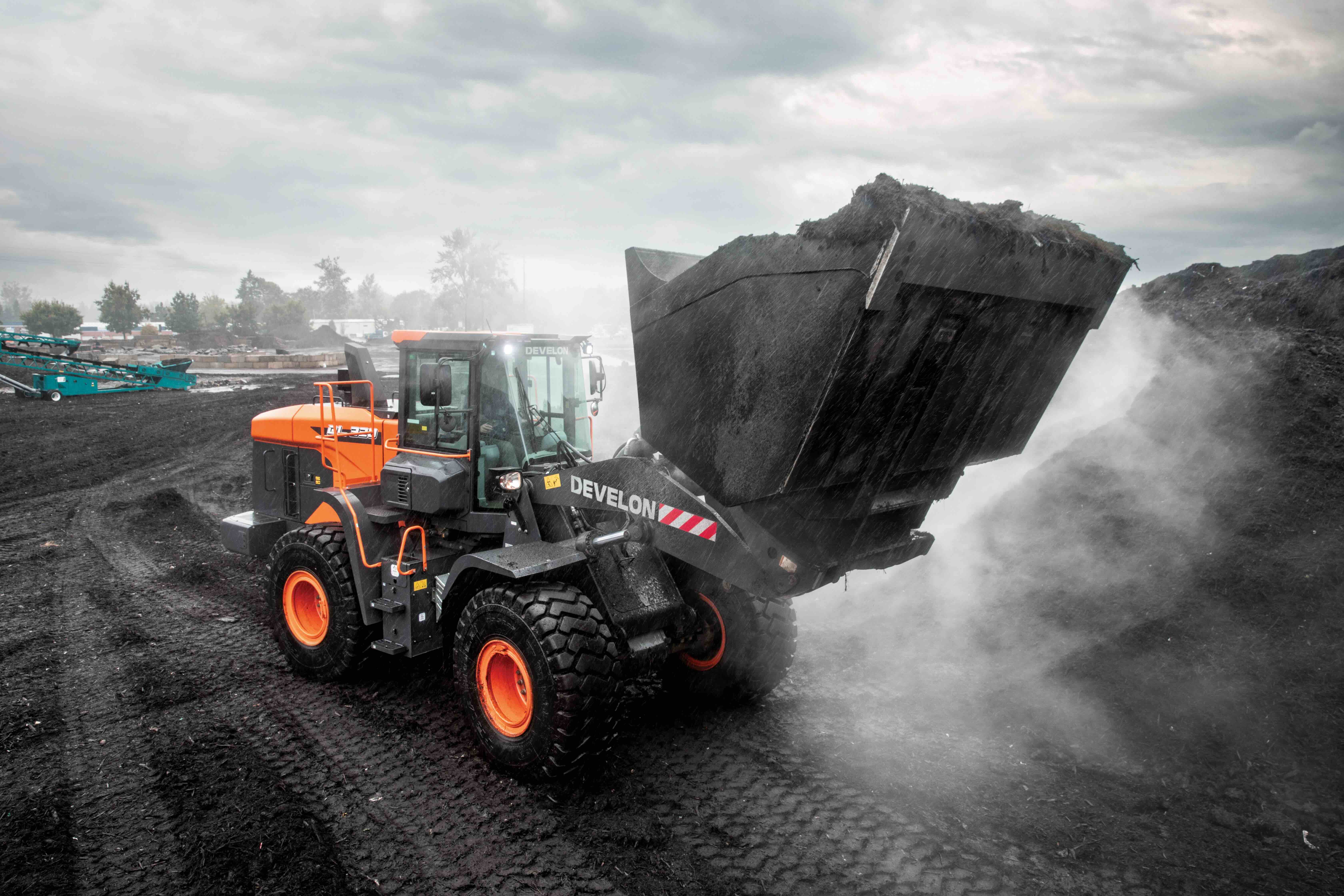 Wheel Loader Buyer's Guide for 2024 | Equipment World