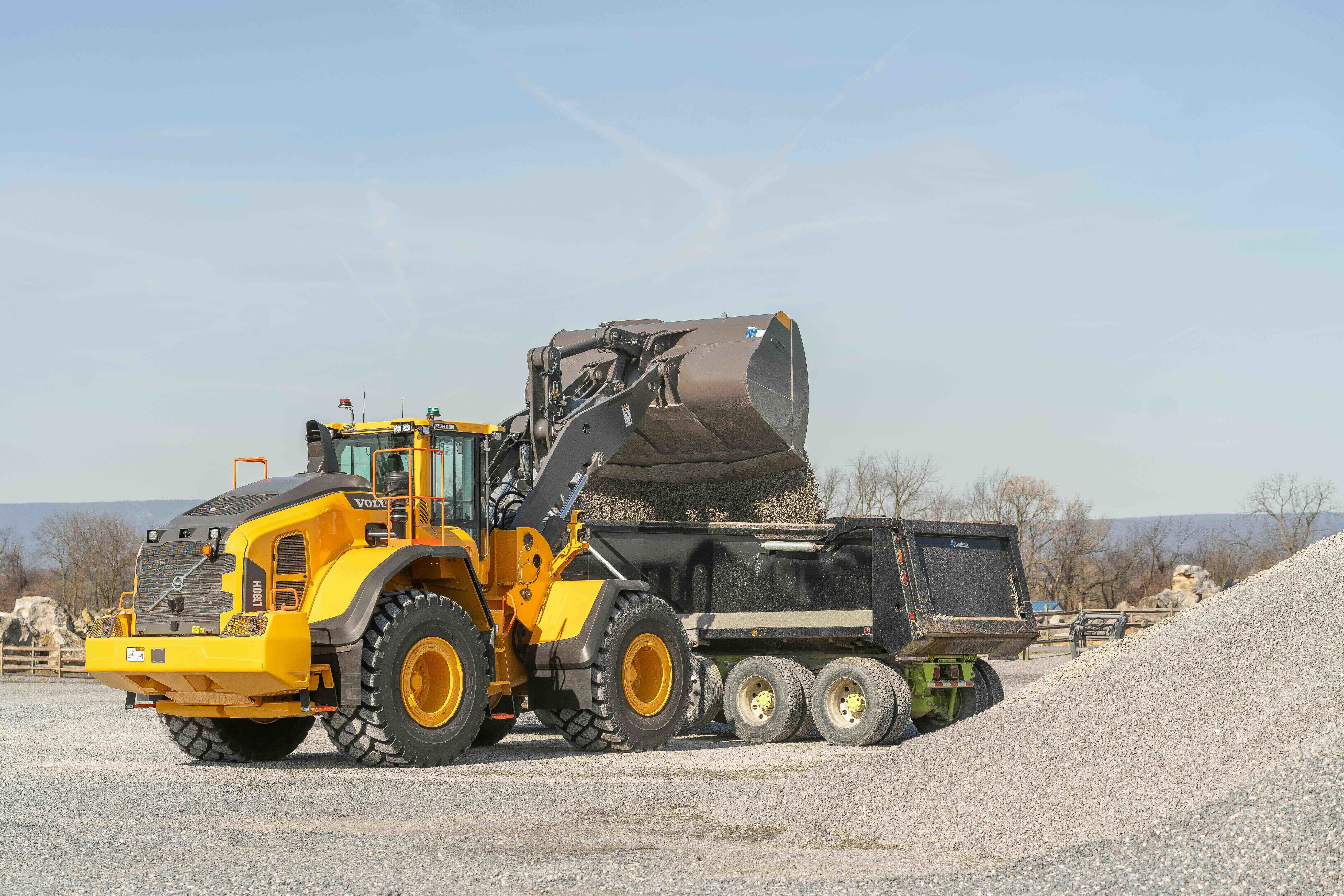Wheel Loader Buyer's Guide for 2024 | Equipment World