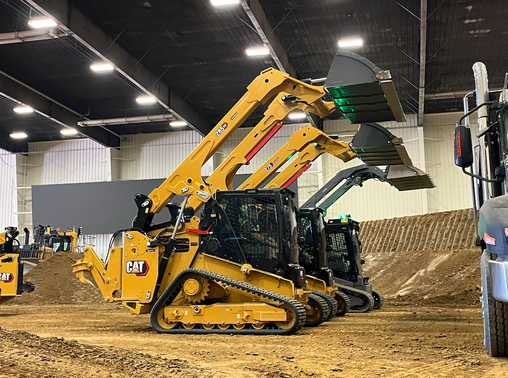 Cat unveils next-gen skid steers, compact track loaders (Video ...