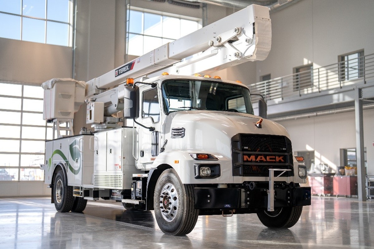 Mack Trucks and Terex Utilities Intro Mack MD Electric Bucket Truck - Machinery Asia, your ...