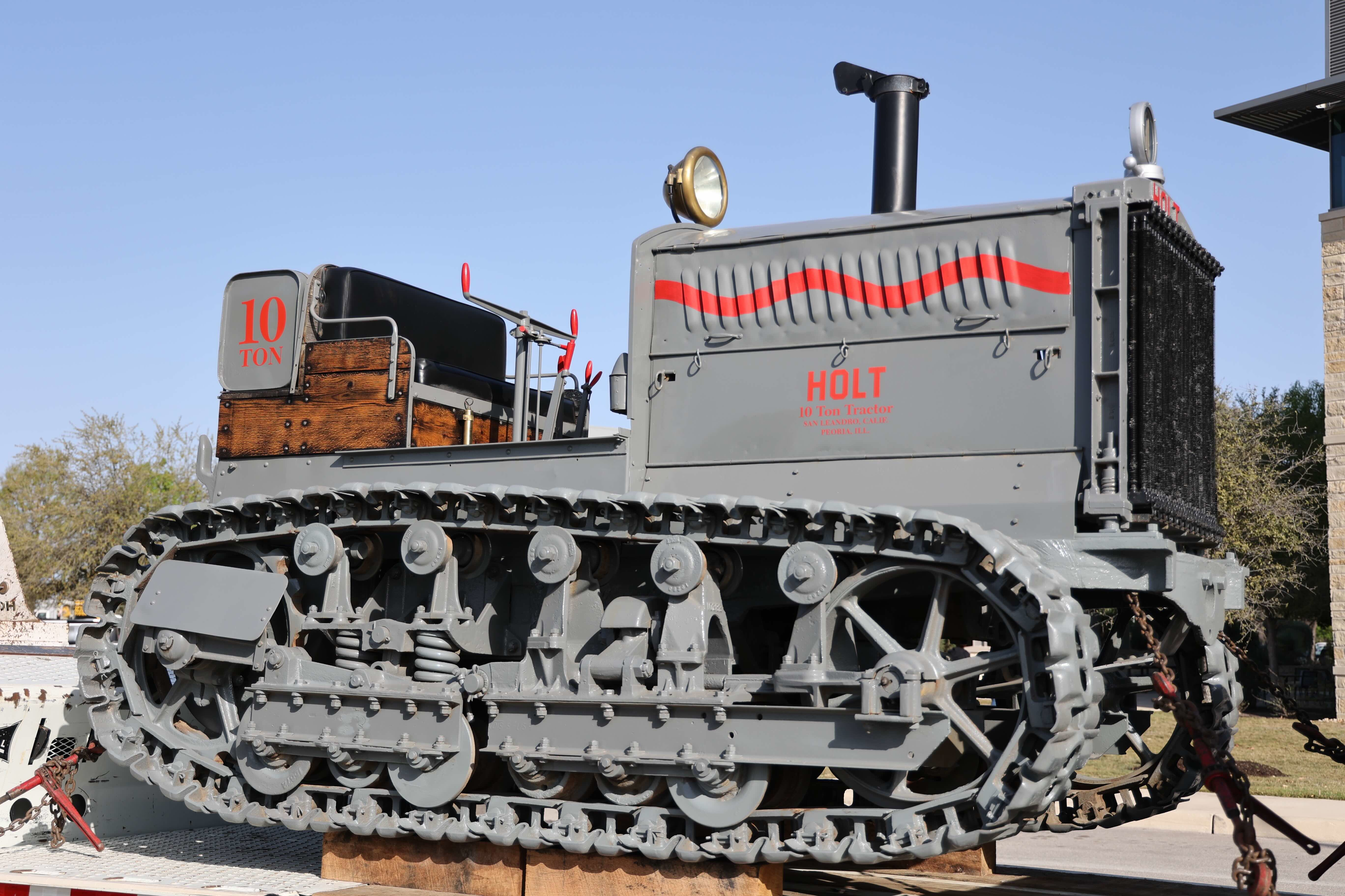 Cat Holt shows 1925 Holt 10-Ton with 2025 Centennial Grey Cat D3 ...