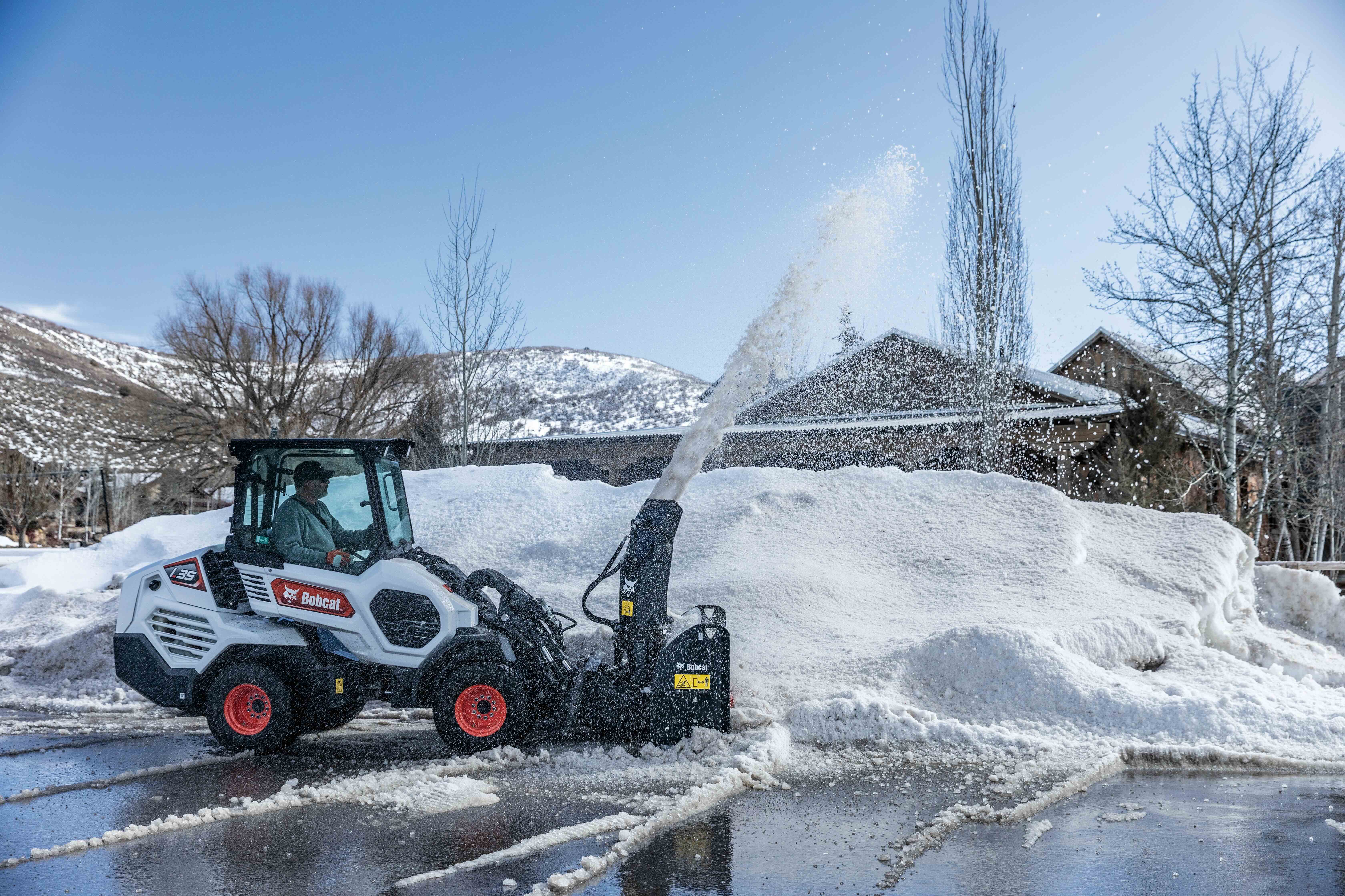Bobcat Reveals L35 Small Articulated Loader with Increased Power ...