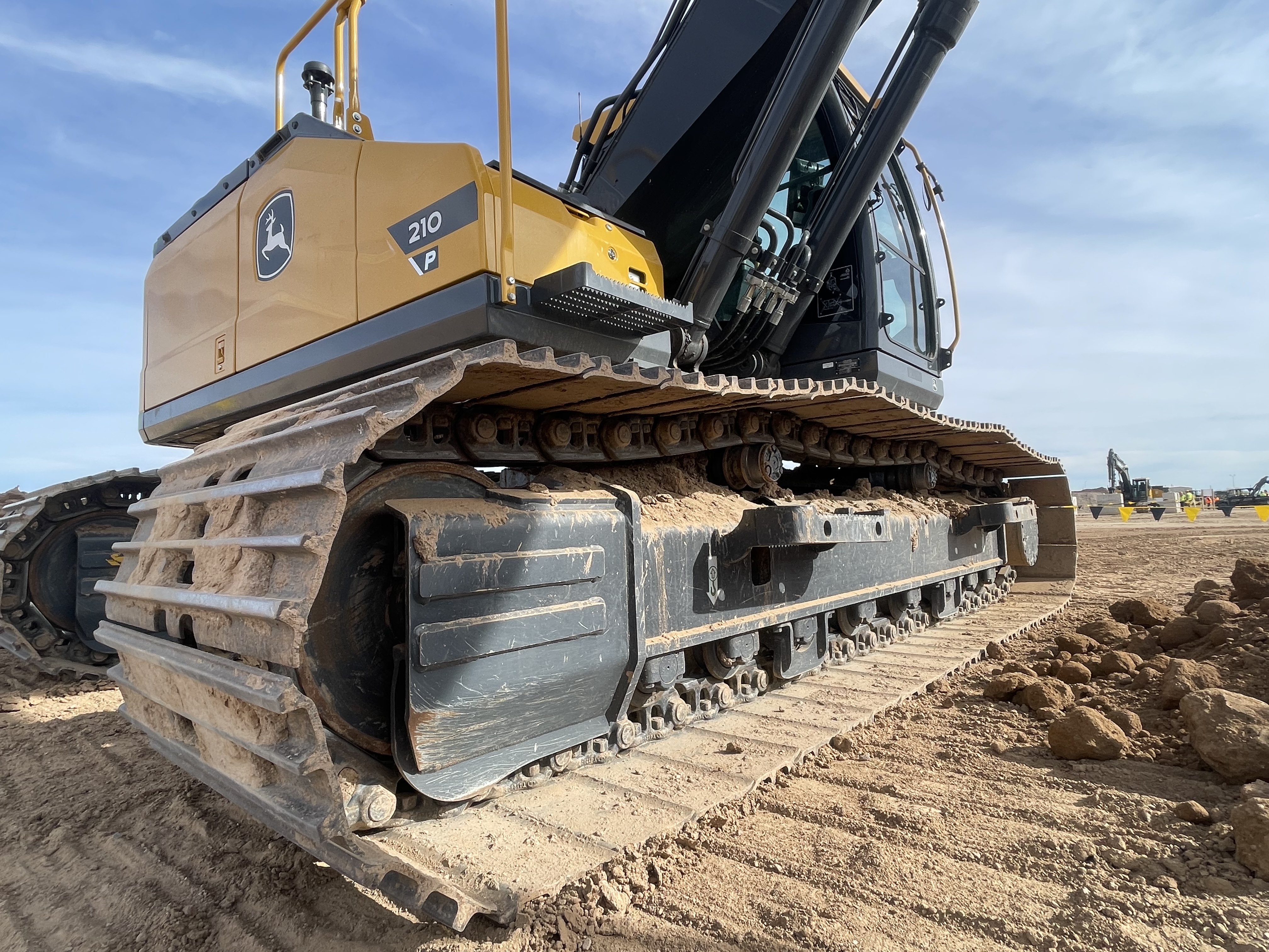 Deere Debuts New 20-Ton-Class P-Tier Excavators | Equipment World