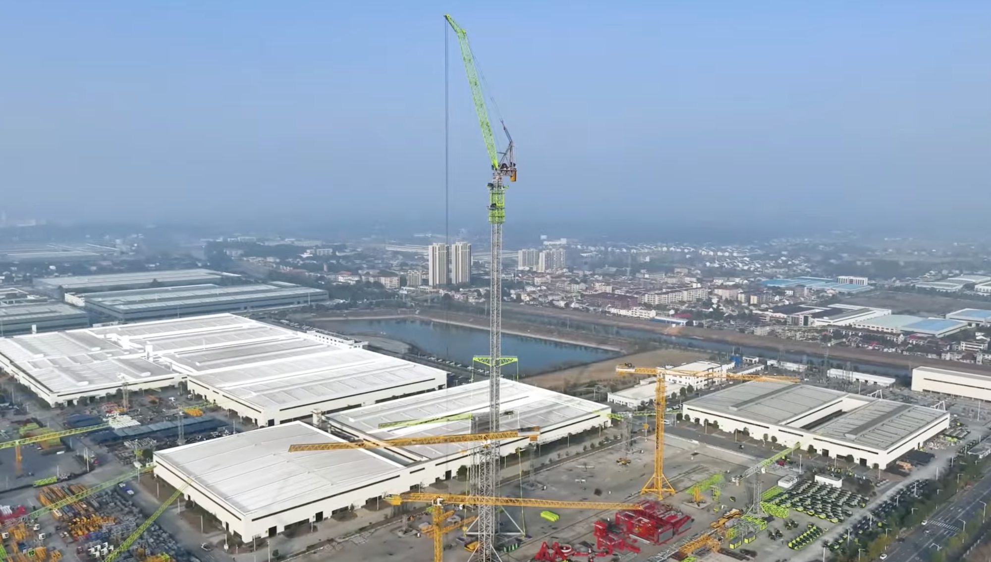 Zoomlion claims new record with LW3600-240NB tower crane | Equipment World